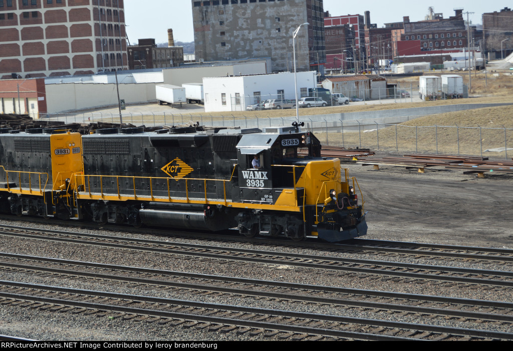 WAMX running a transfer thru the bottoms